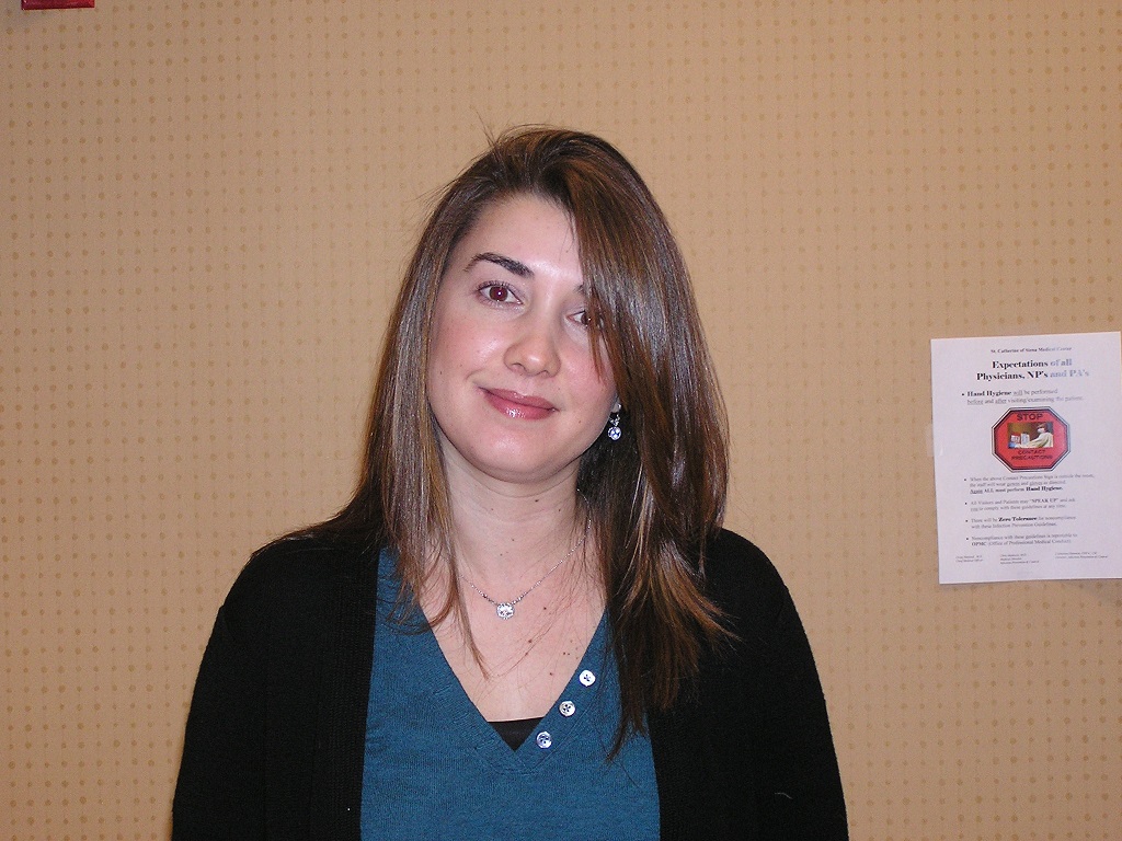 Daniella Munteanu, MD | Catholic Health | Long Island - Smithtown, NY - Hospital Medicine