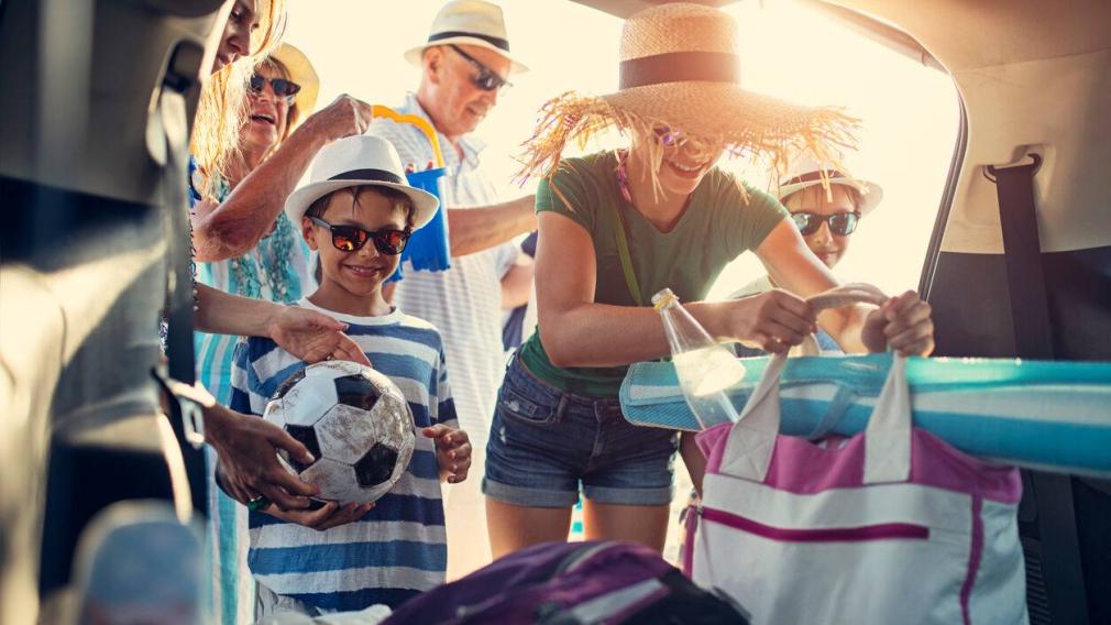 How to Enjoy a Healthy Beach Day | Catholic Health Long Island